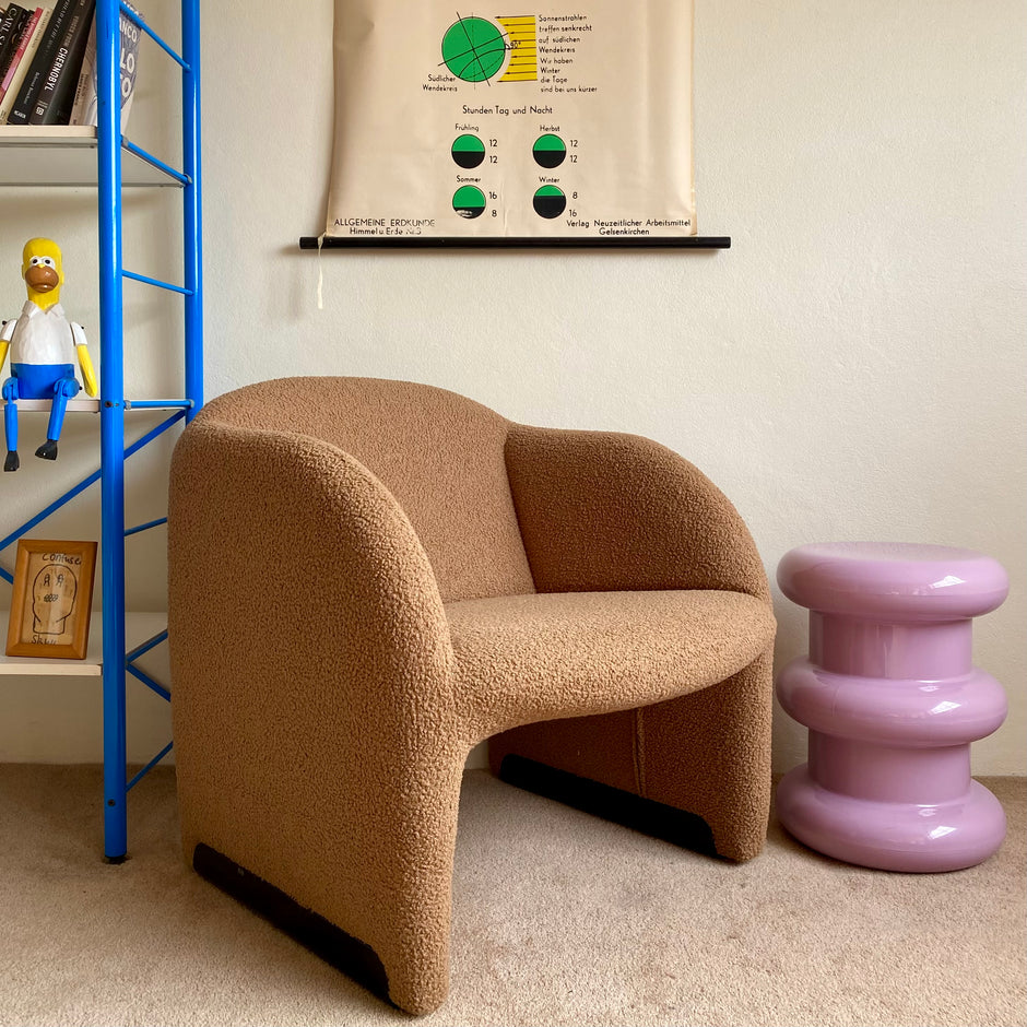 Chairs – Curated Spaces